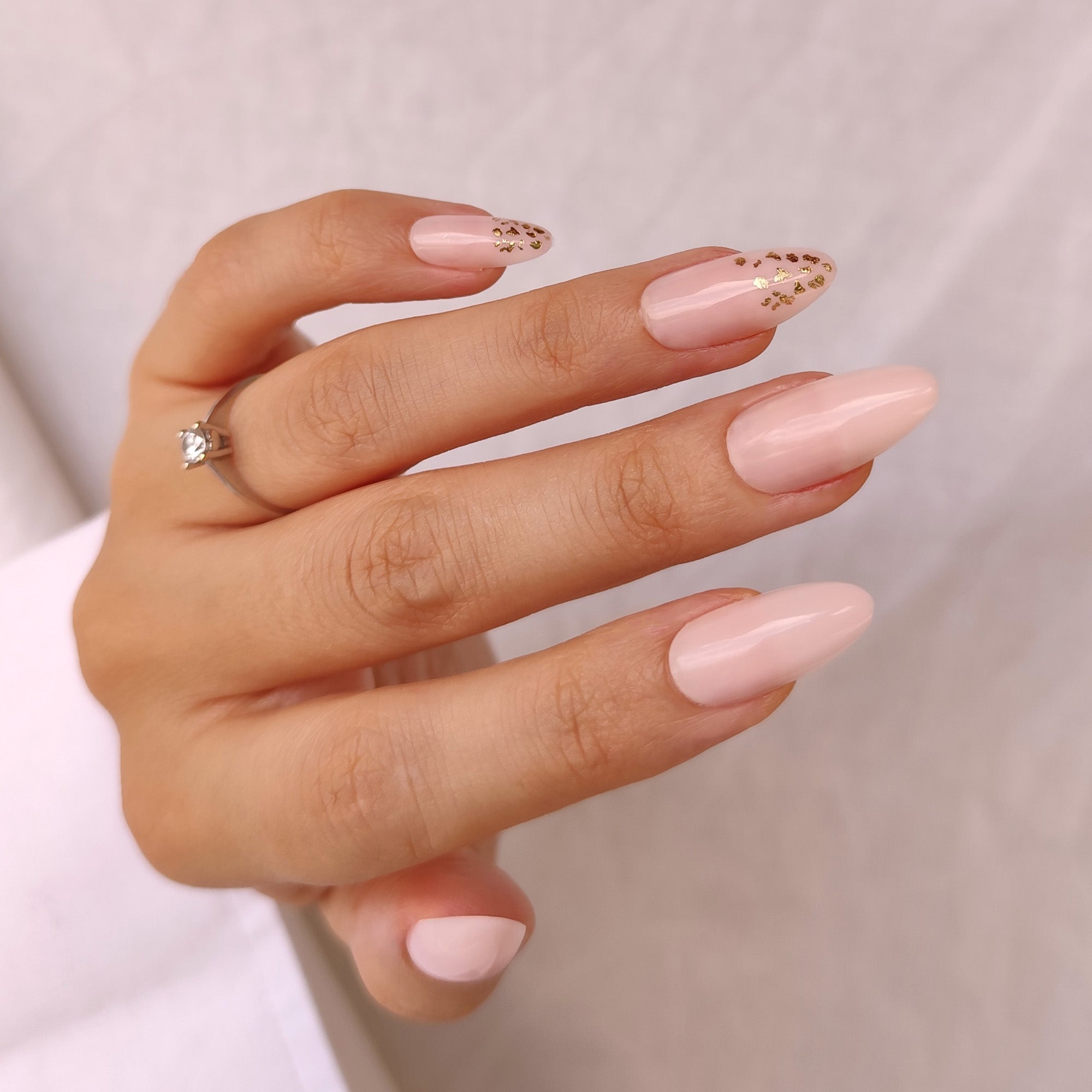 Unghii false și unghii press on Instant Nails