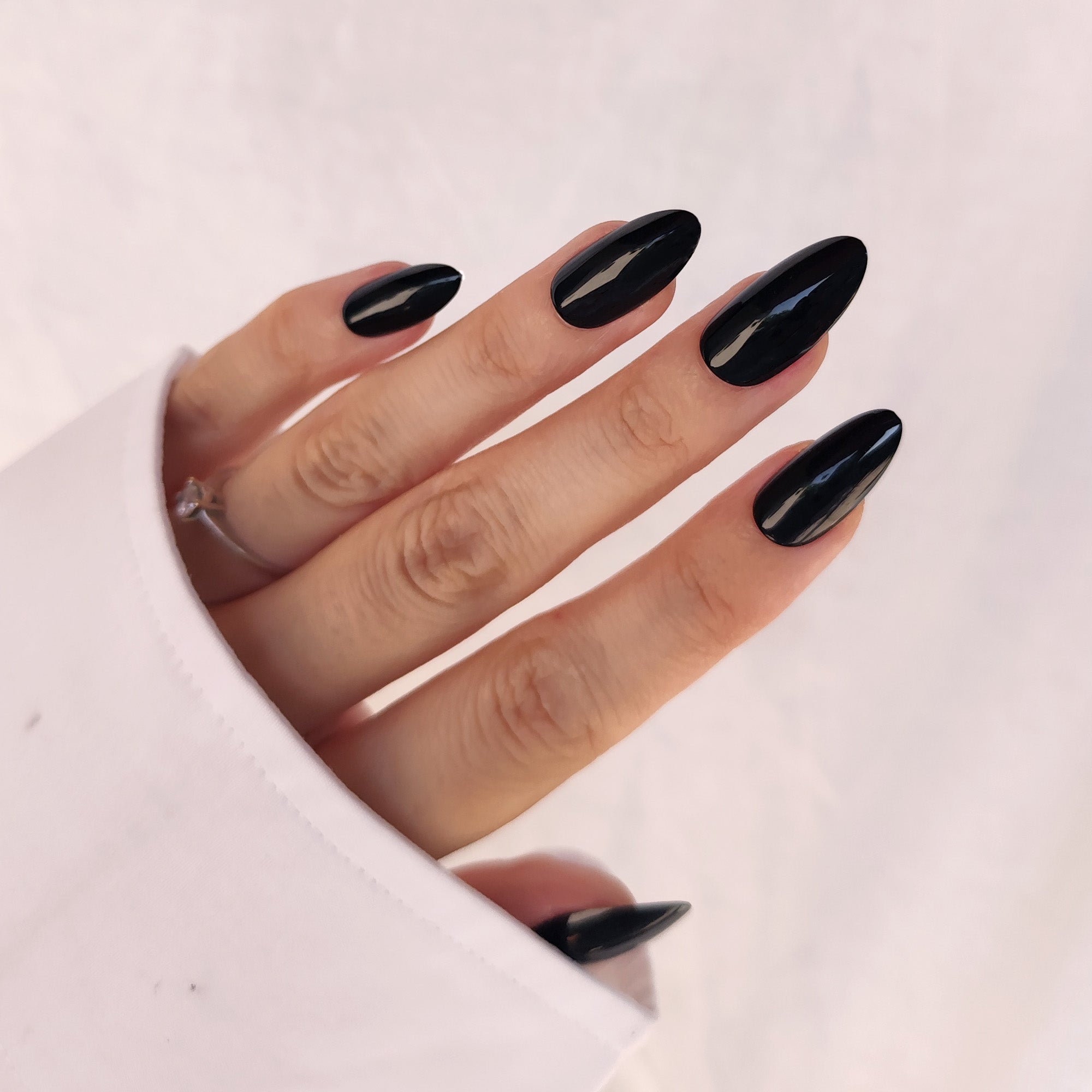 Unghii false și unghii press on Instant Nails